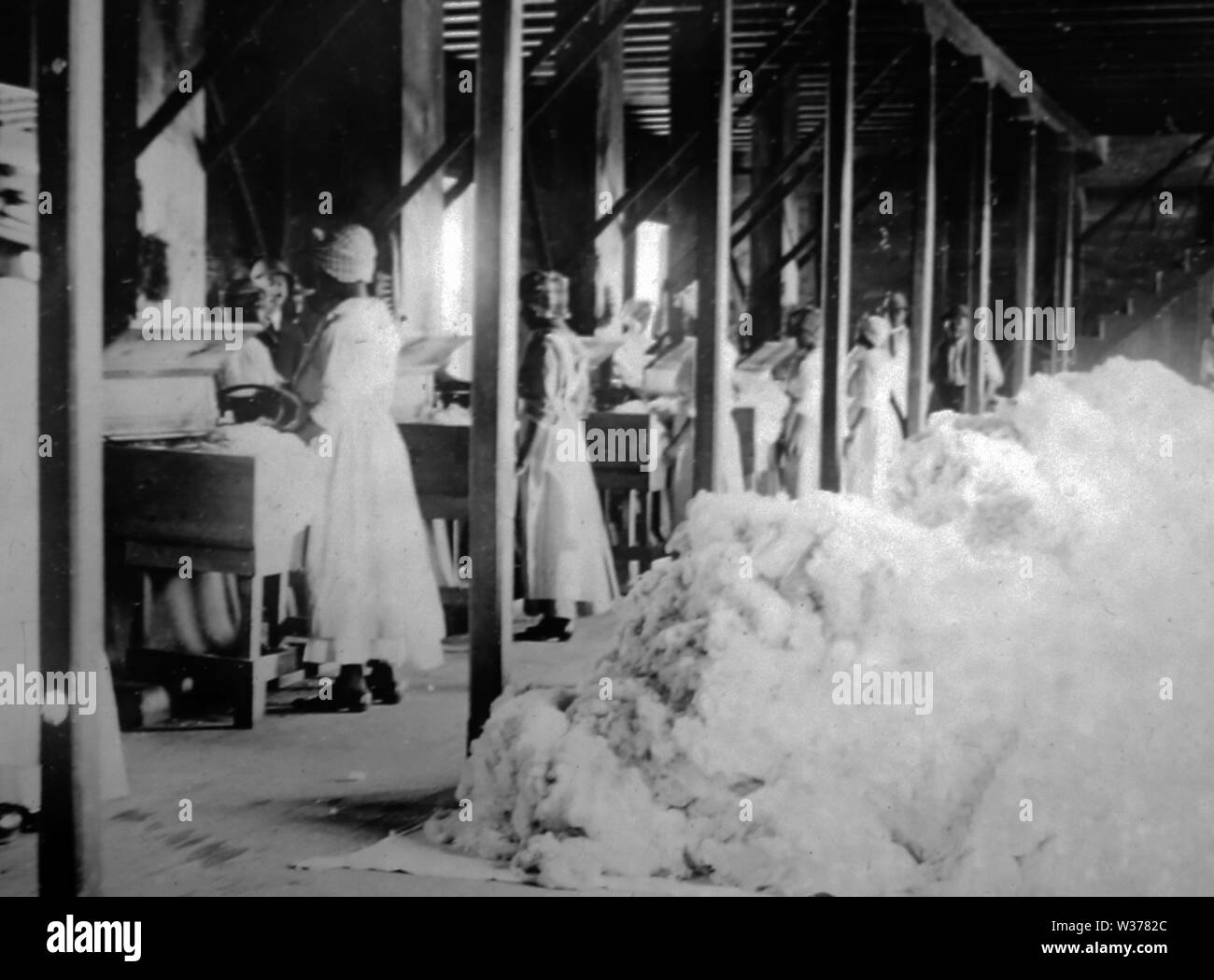 Ginnery hi-res stock photography and images - Alamy