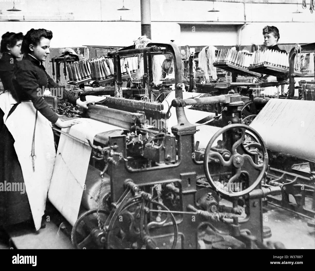 Power loom hi-res stock photography and images - Alamy