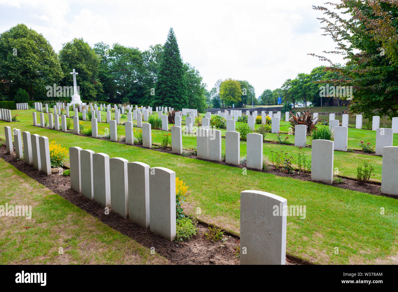 Ramparts Cemetery, Ypres, Ieper, Belgium. Military cemetery for ...
