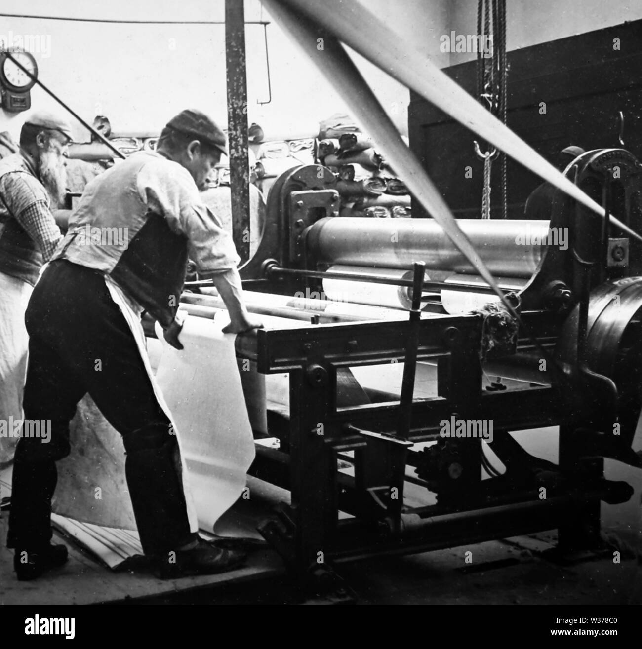 Mangle machine Black and White Stock Photos & Images - Alamy
