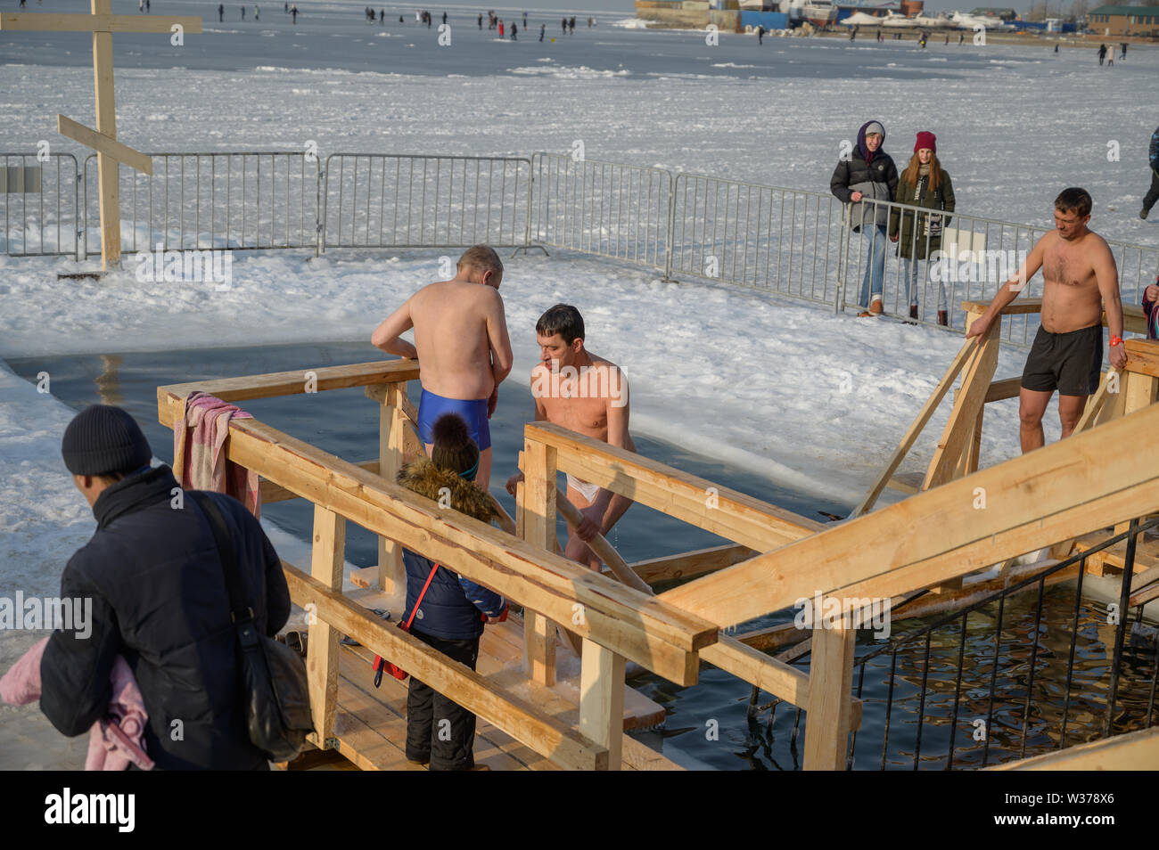 VLADIVOSTOK, RUSSIA - JANUARY 19, 2019: Epiphany bathing - people ...