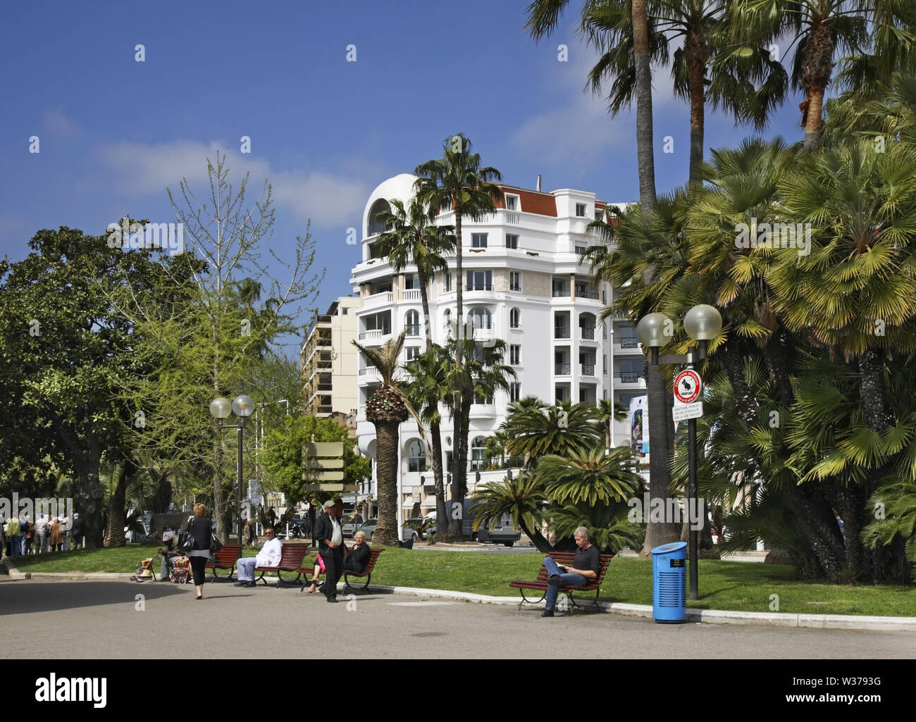 Promenade de la Croisette in Cannes. France Stock Photo - Alamy