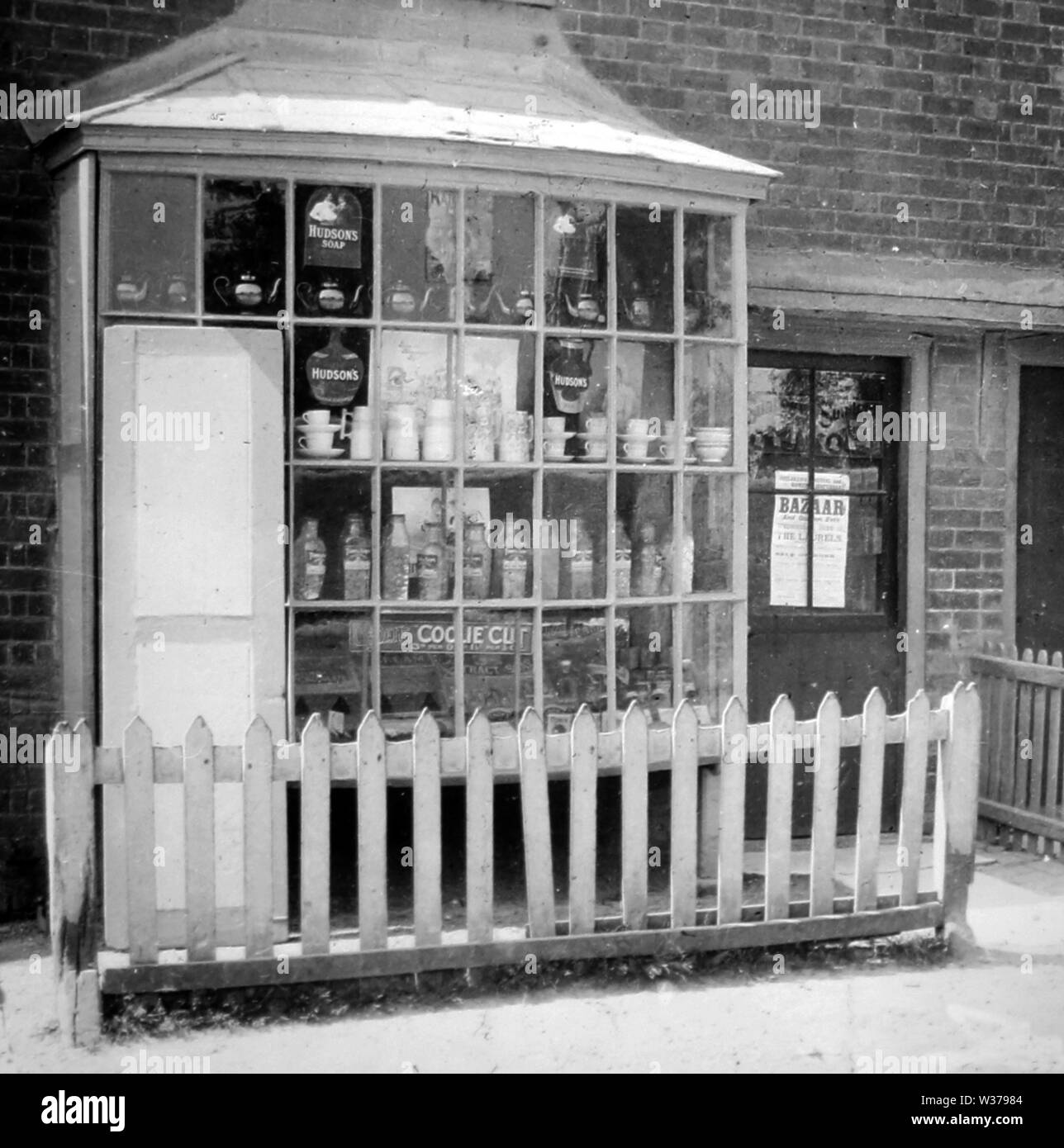 Old english shop Black and White Stock Photos & Images - Alamy
