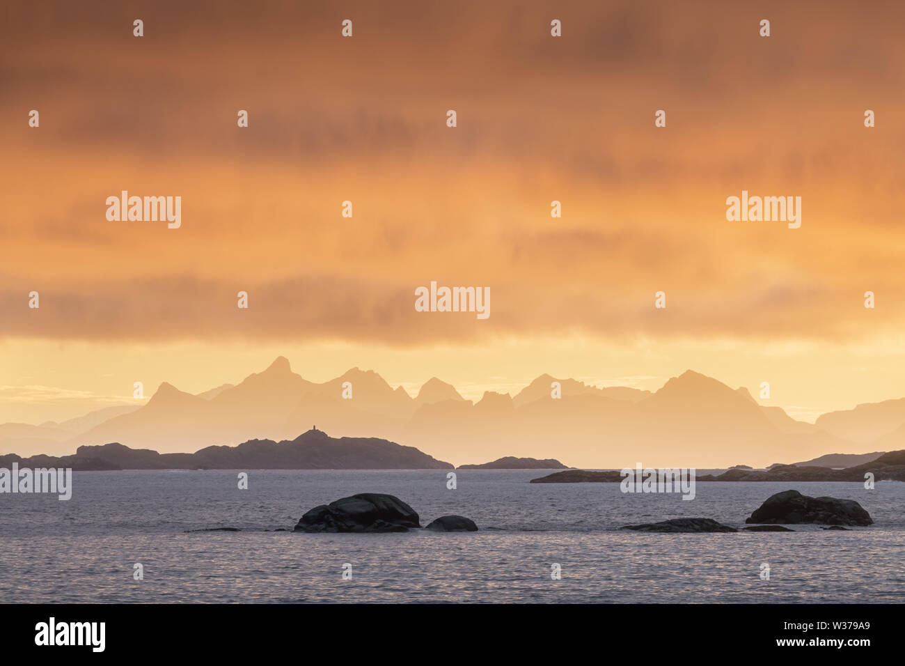 Sunset or sunrise panoramic view on stunning mountains in Lofoten ...