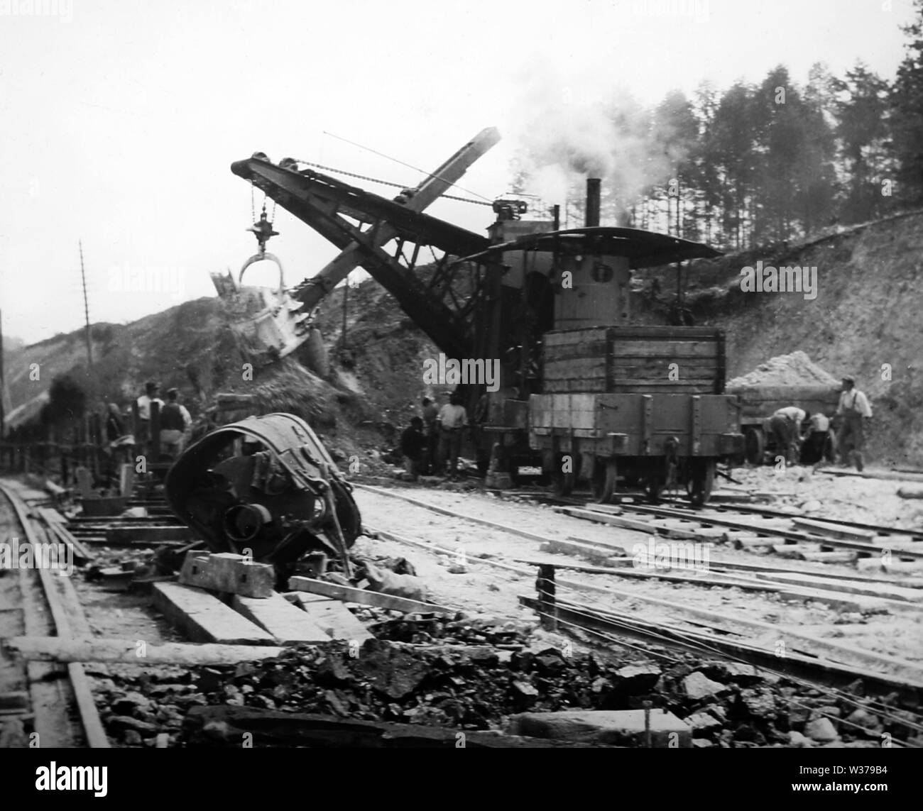 Steam shovel and Navvies building a railway Stock Photo - Alamy