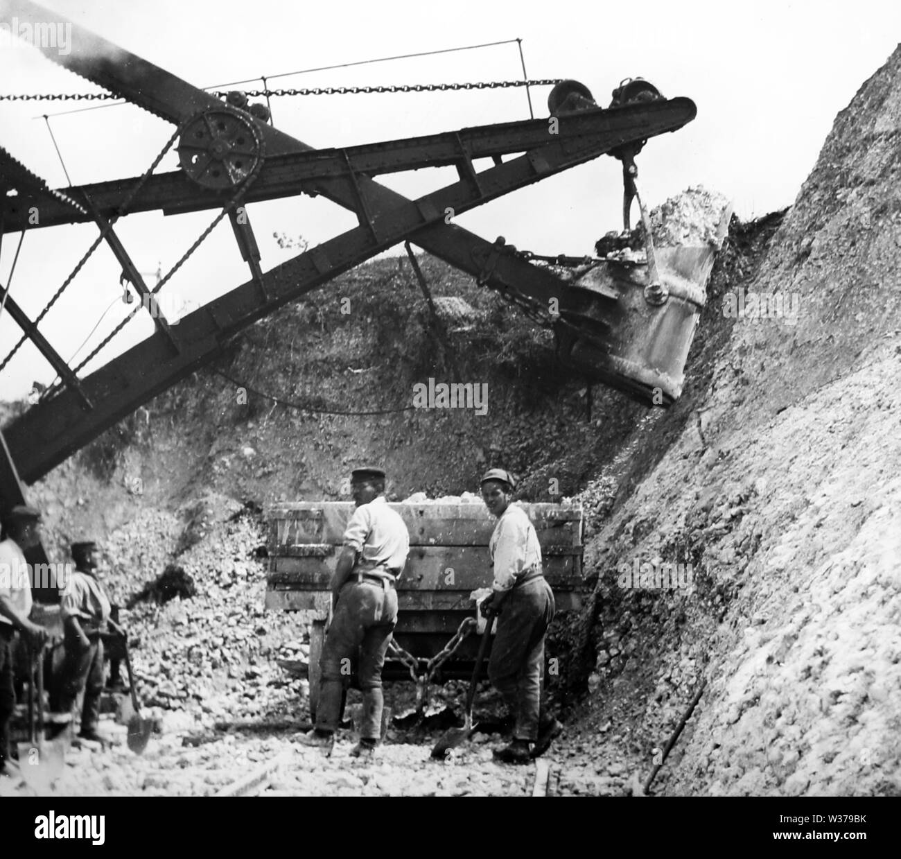Steam shovel and Navvies building a railway Stock Photo - Alamy