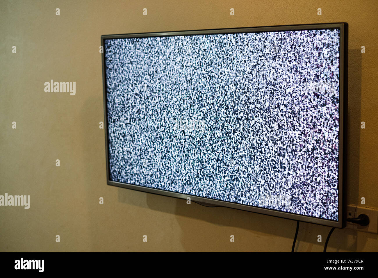 Tv Screen With Static Noise Stock Photos & Tv Screen With Static Noise ...