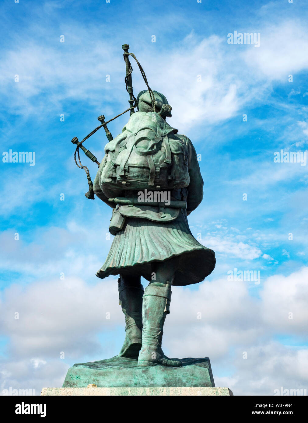 Lord lovats piper hi-res stock photography and images - Alamy