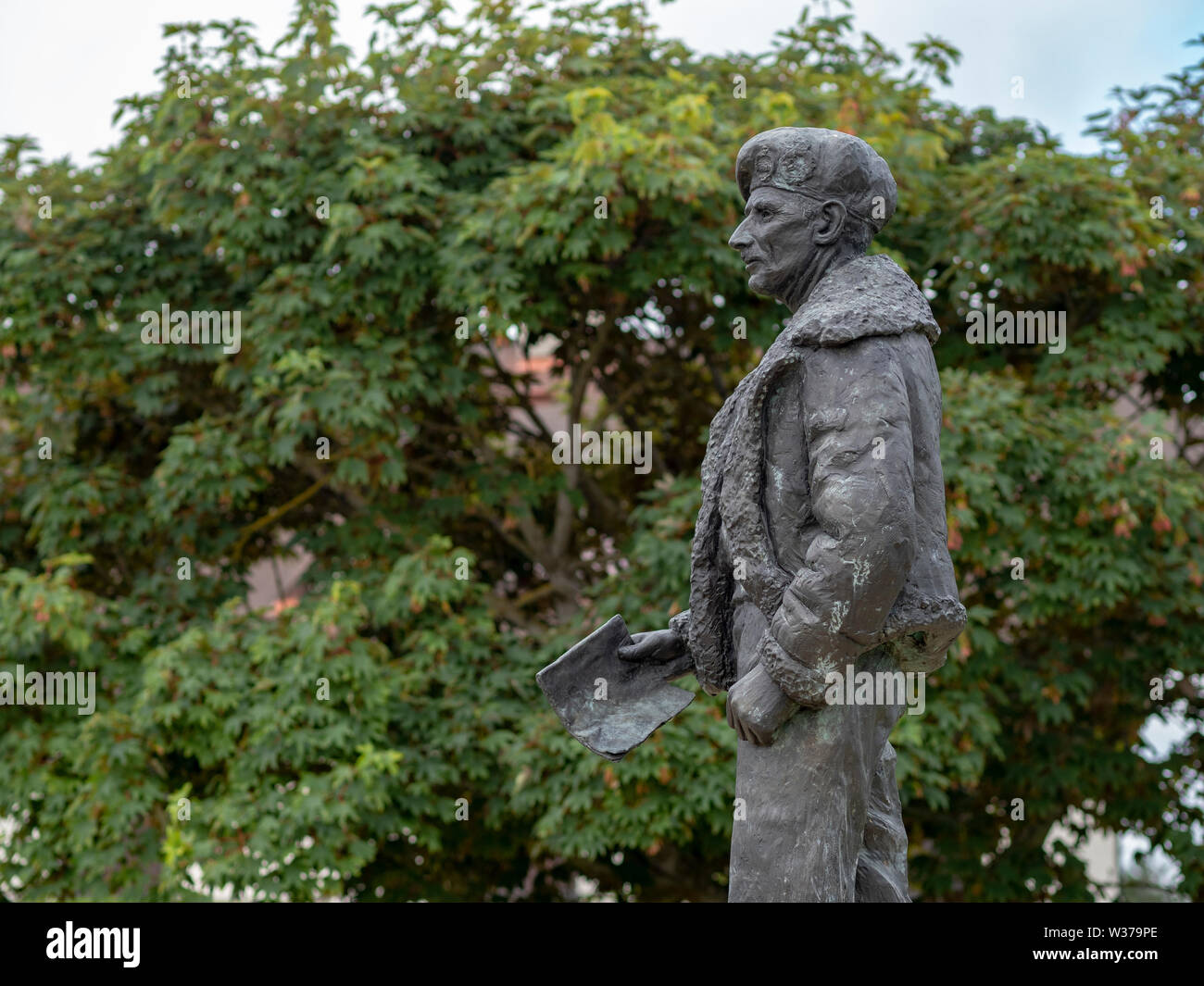 Field marshal bernard law montgomery hi-res stock photography and ...