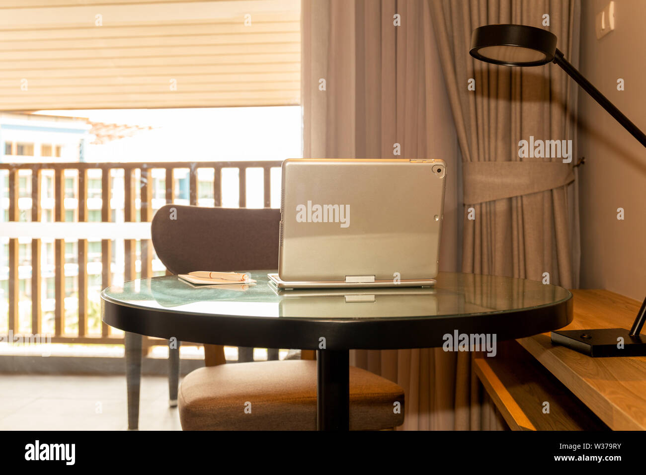 Hotel room workspace hi-res stock photography and images - Alamy
