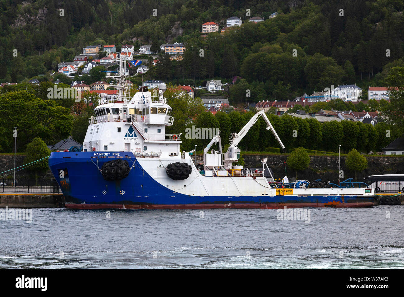 Side of seismic vessel hi-res stock photography and images - Alamy