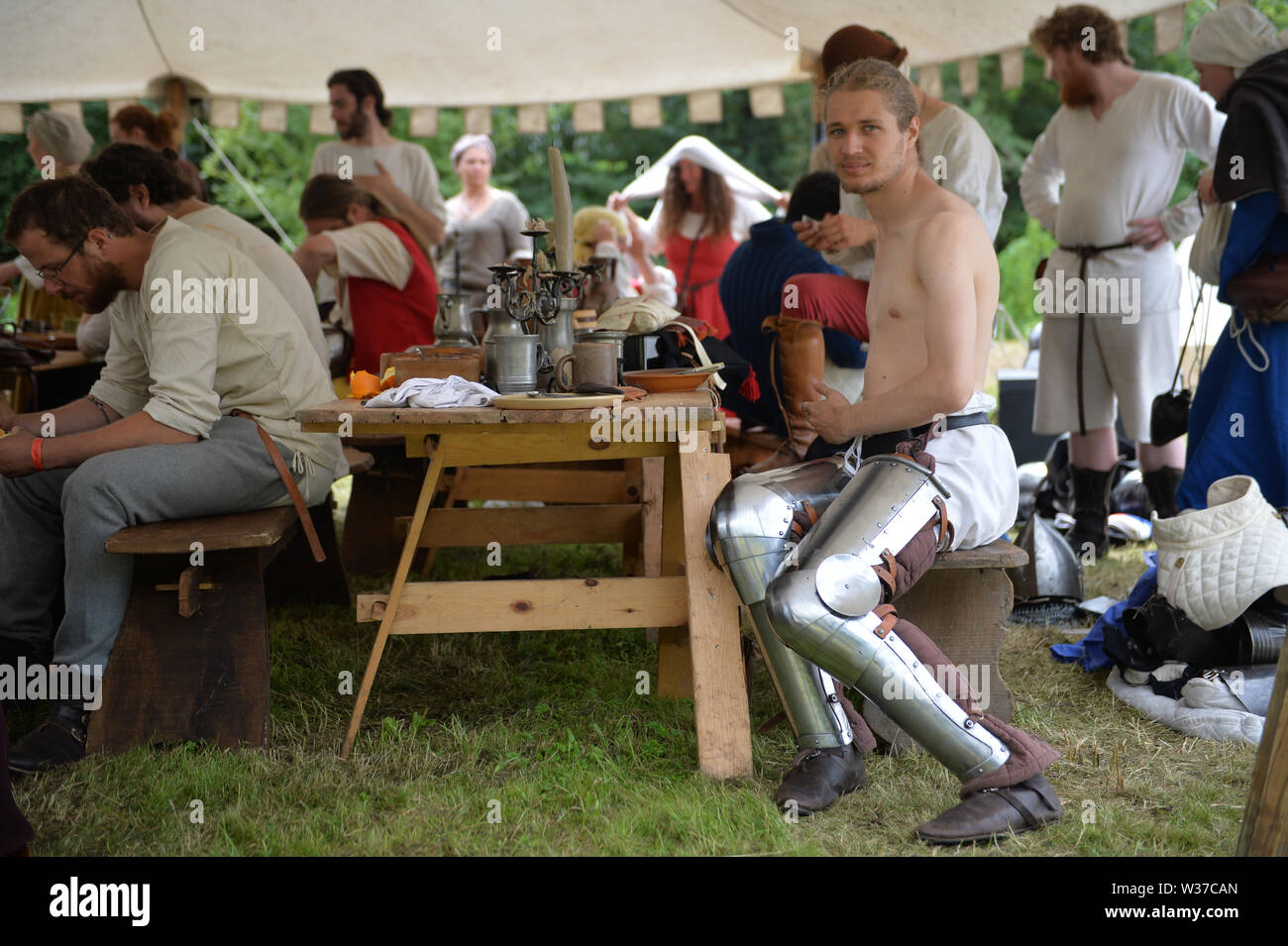 Medieval re-renactors attend the Tewkesbury Medieval Festival at ...