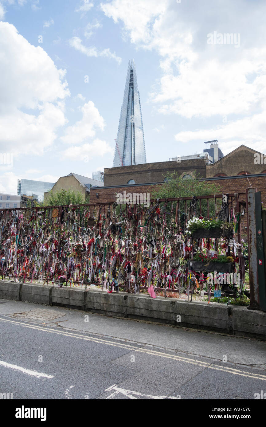 Cross bones graveyard southwark london hi-res stock photography and ...