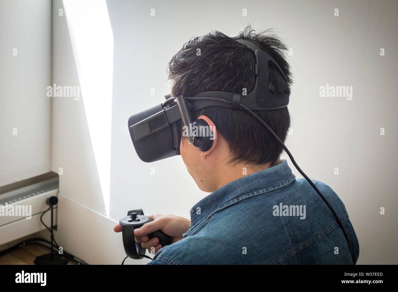 Virtual tour technology hi-res stock photography and images - Alamy