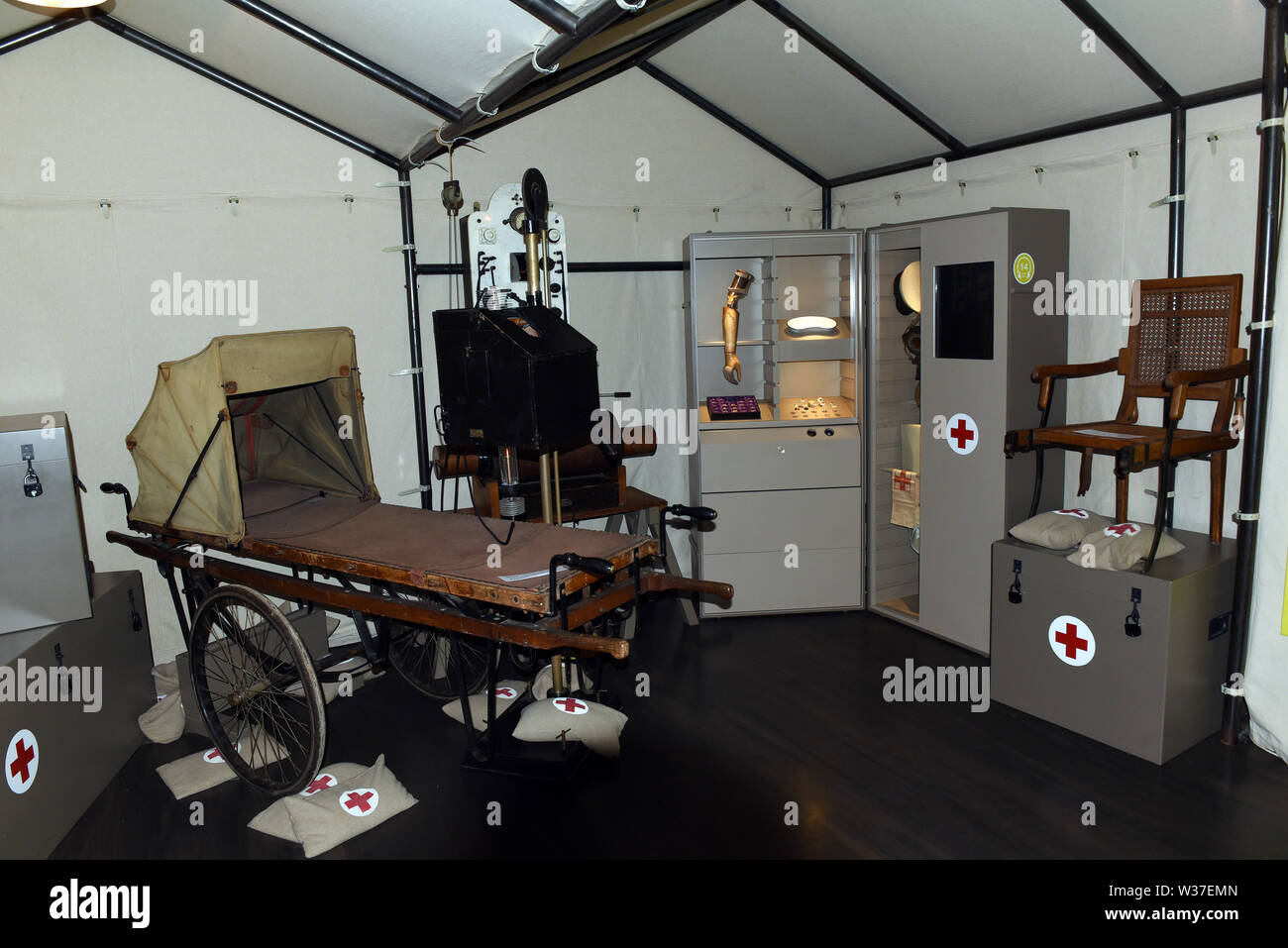 Remscheid, Germany. 10th July, 2019. X-ray laboratories at the ...