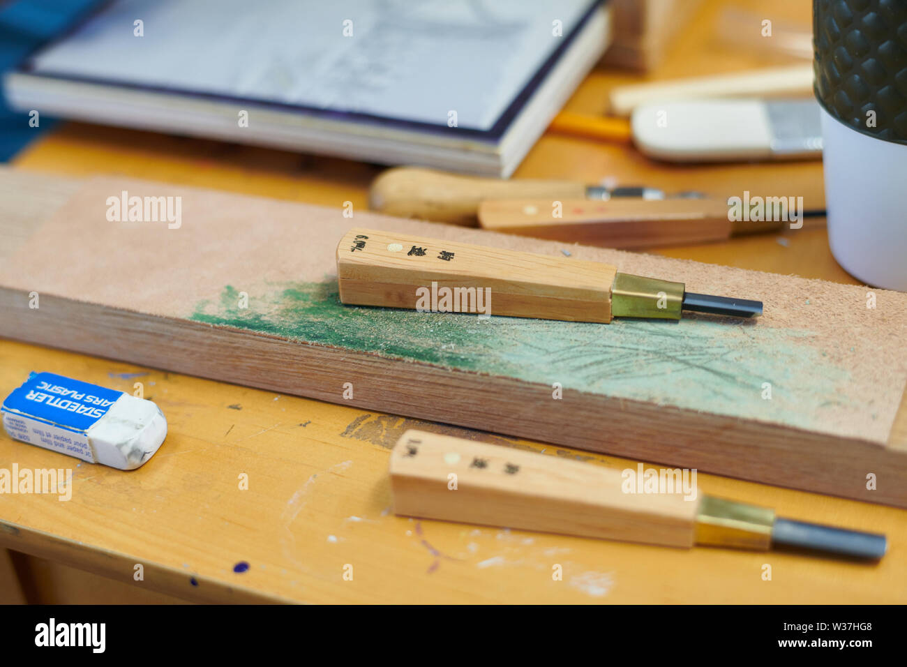 Hand block printing hi-res stock photography and images - Alamy