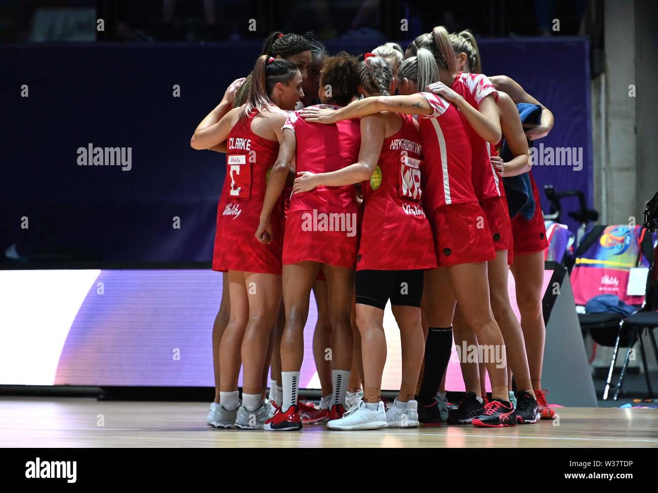 Netball england team hi-res stock photography and images - Alamy