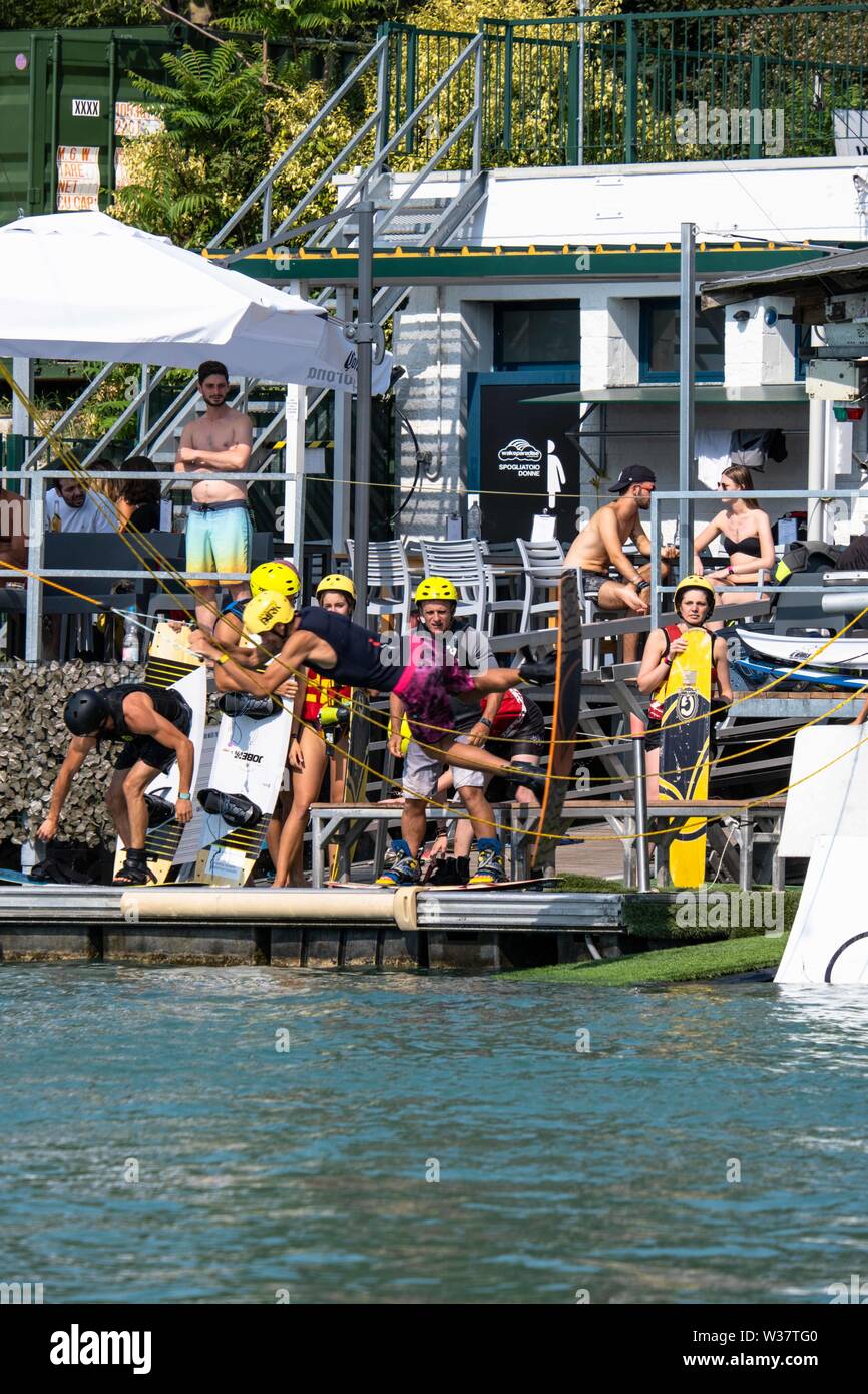 Hydroscalos surfers (Francesco Bozzo/Fotogramma Stock Photo - Alamy