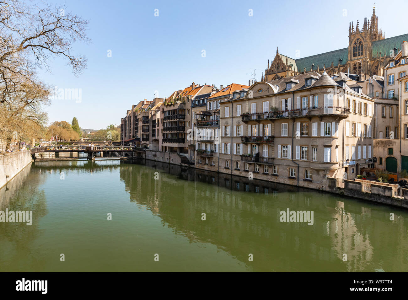 Vacation temple neuf hi-res stock photography and images - Alamy