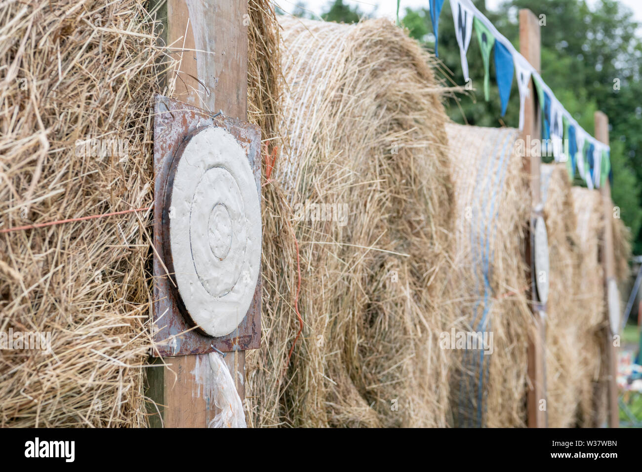 World pea shooting championship hi-res stock photography and images - Alamy