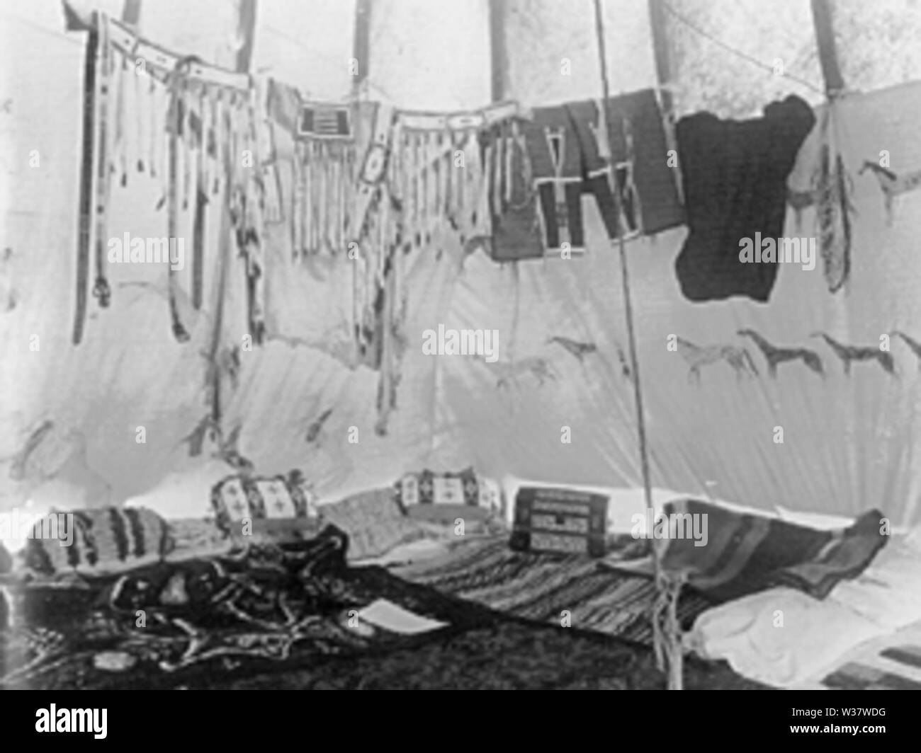 Tipi tipi Black and White Stock Photos & Images - Alamy
