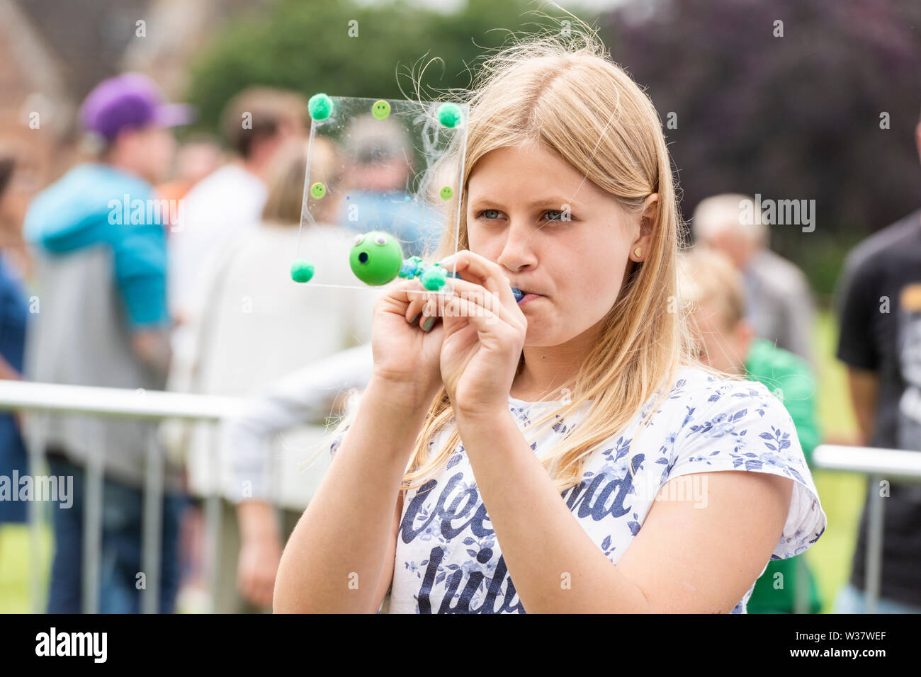 World pea shooting championship hi-res stock photography and images - Alamy