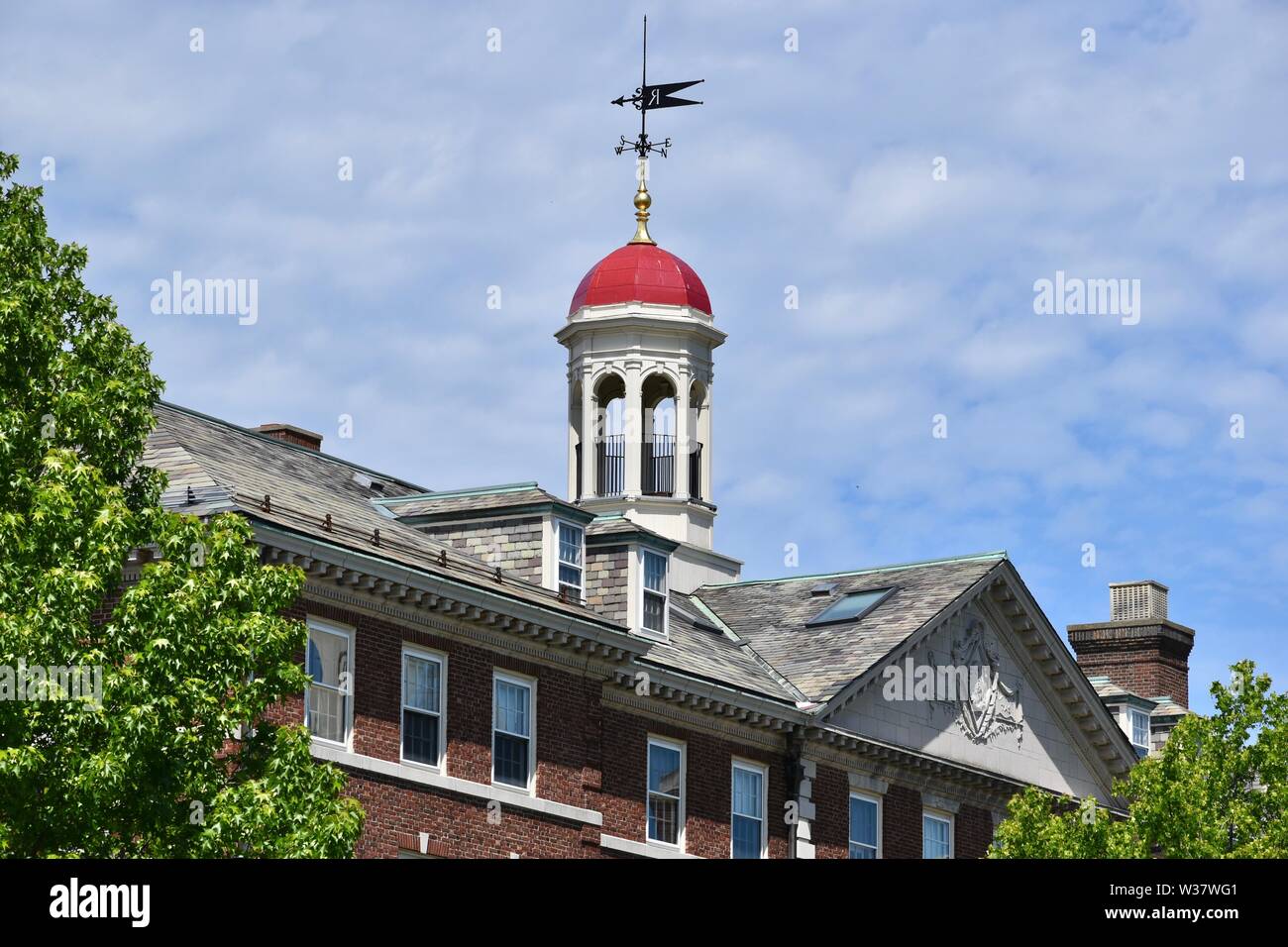 Views around Harvard University featuring Harvard Square, Harvard Yard ...