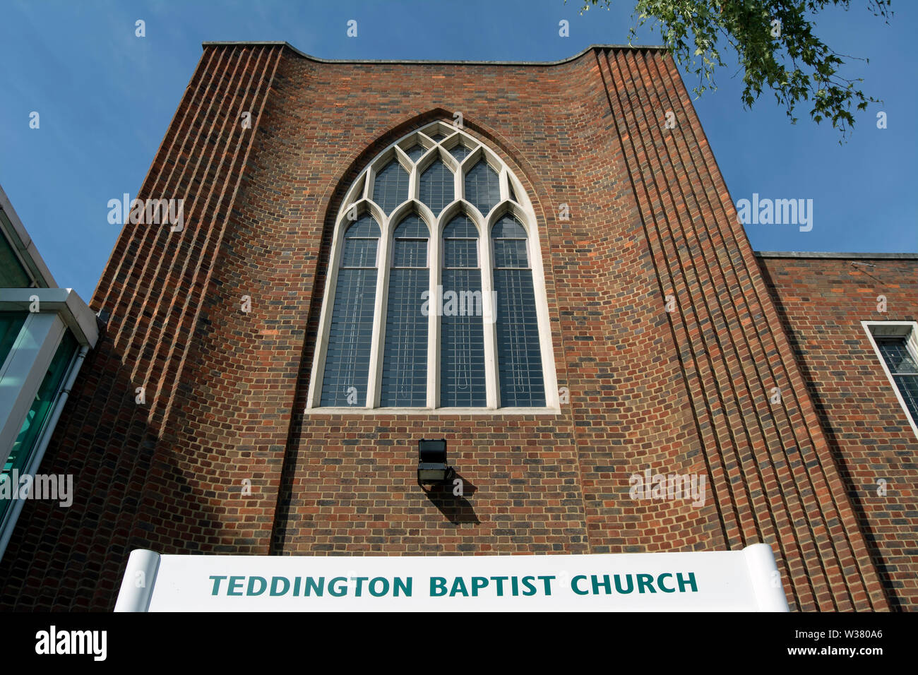 Baptist church sign uk hi-res stock photography and images - Alamy