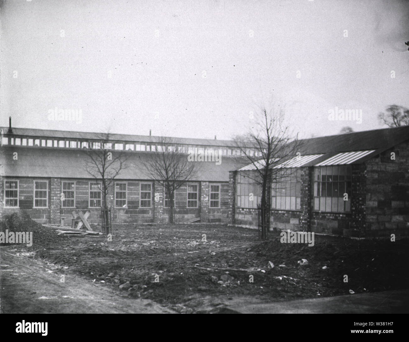 Army camp hospital hi-res stock photography and images - Alamy