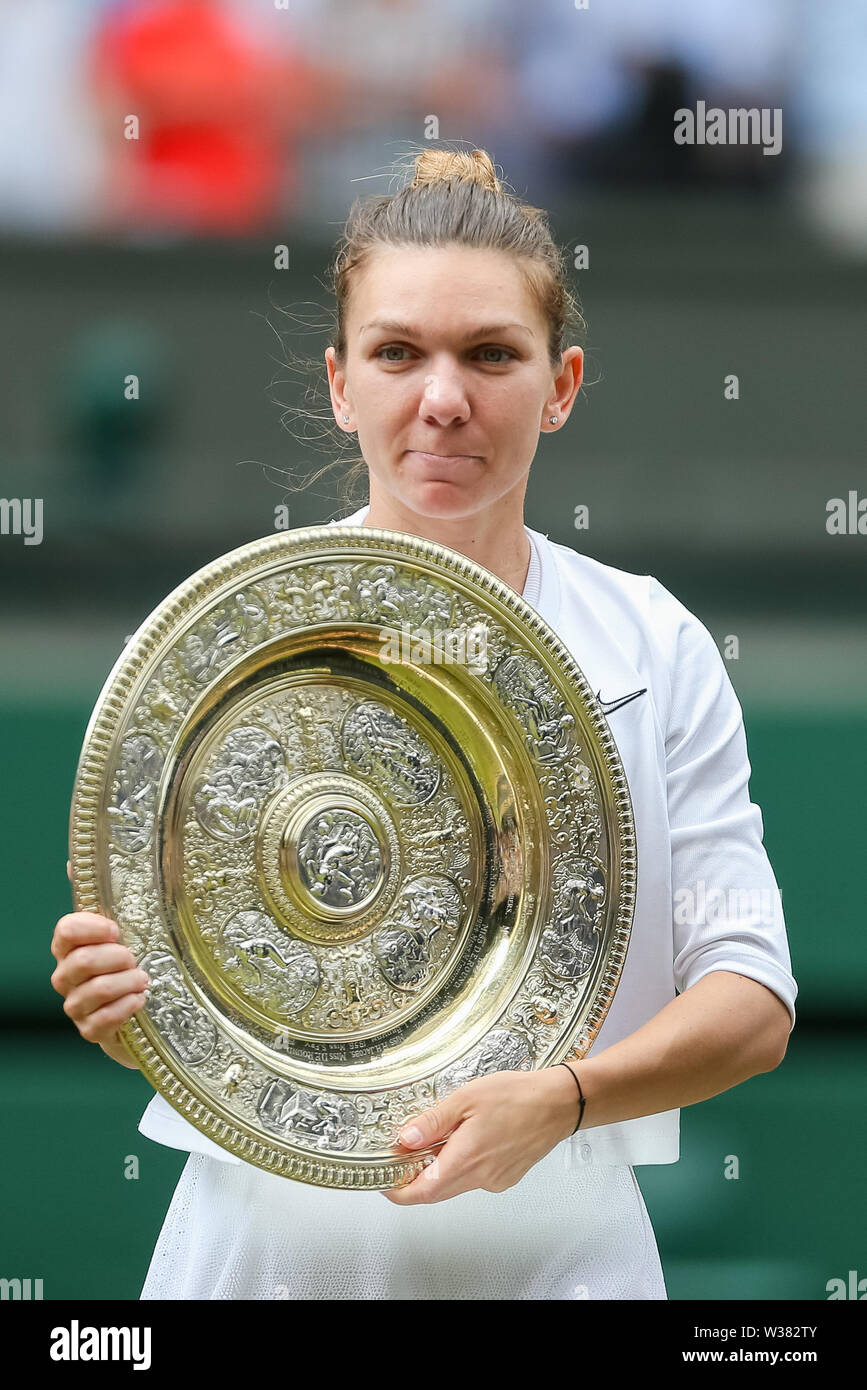 Halep wimbledon trophy hi-res stock photography and images - Alamy