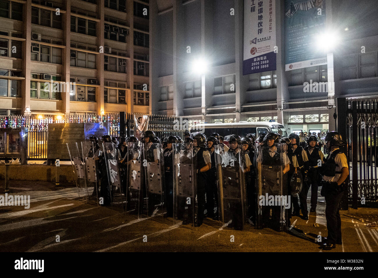 Anti parallel hi-res stock photography and images - Alamy