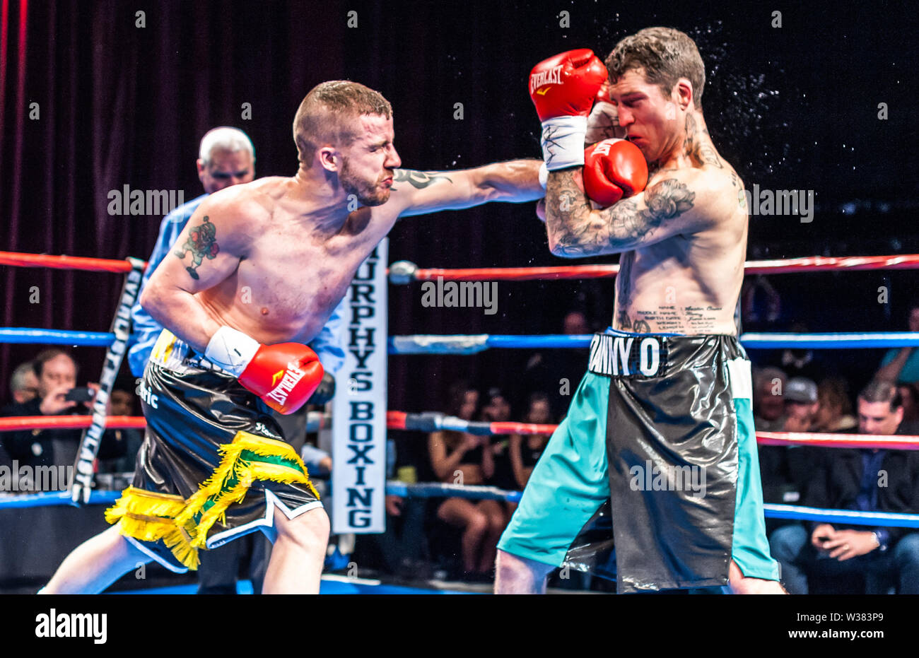 Boxing match, Danny O'Connor vs Michael McLaughlin, hosted by Murphys ...