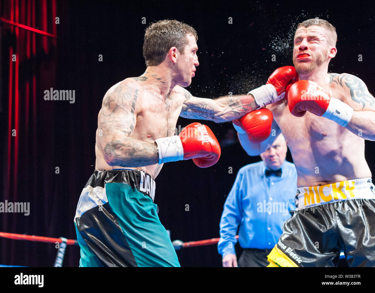 Boxing match, Danny O'Connor vs Michael McLaughlin, hosted by Murphys ...