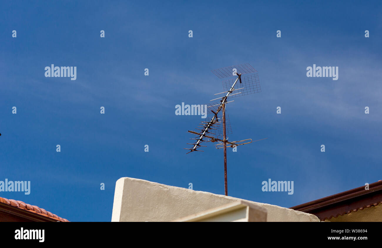 Old television antenna hi-res stock photography and images - Alamy