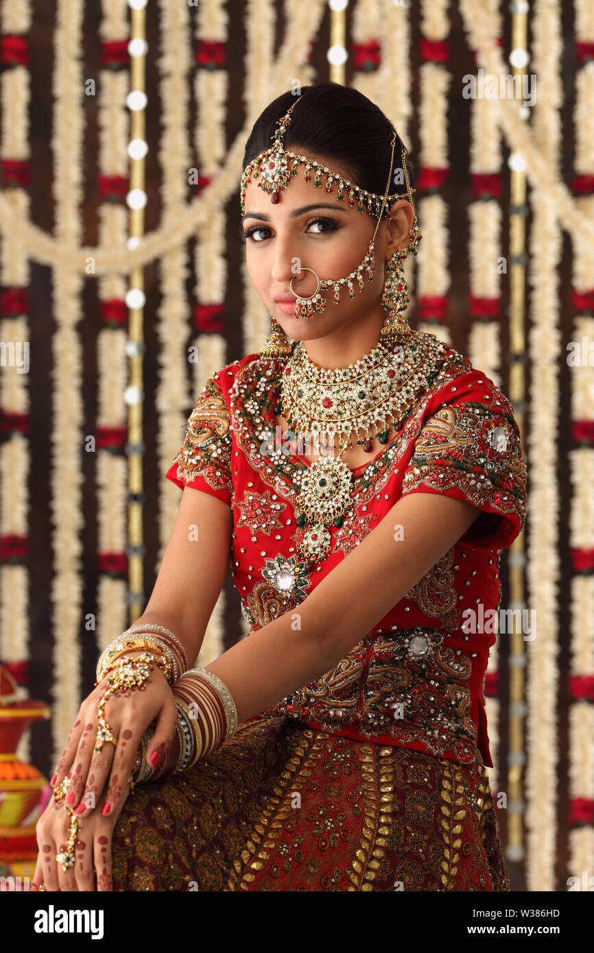 Portrait of an Indian bride Stock Photo - Alamy