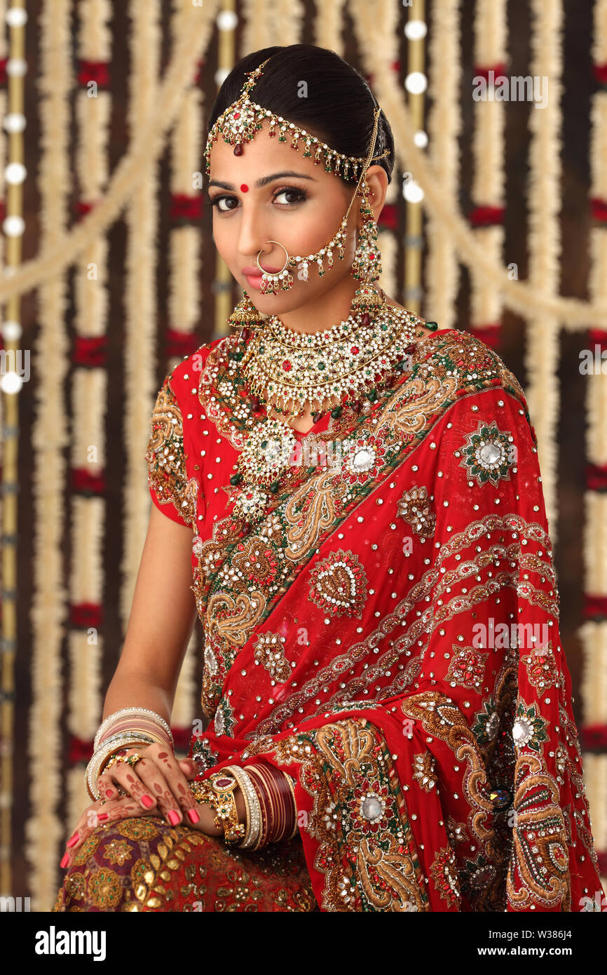 Portrait of an Indian bride Stock Photo - Alamy