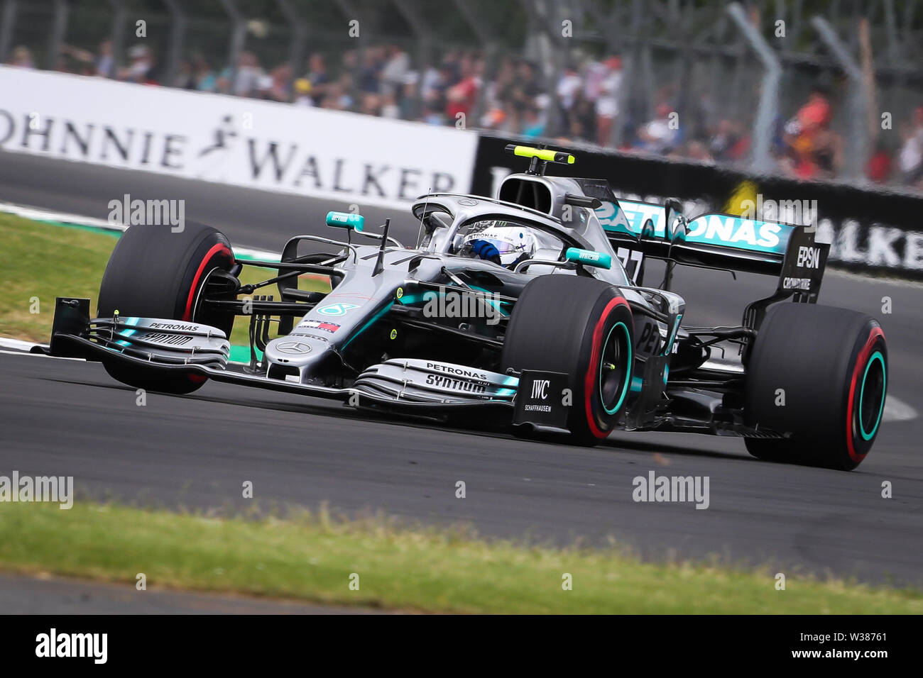Mercedes amg f1 takes pole position hi-res stock photography and images ...