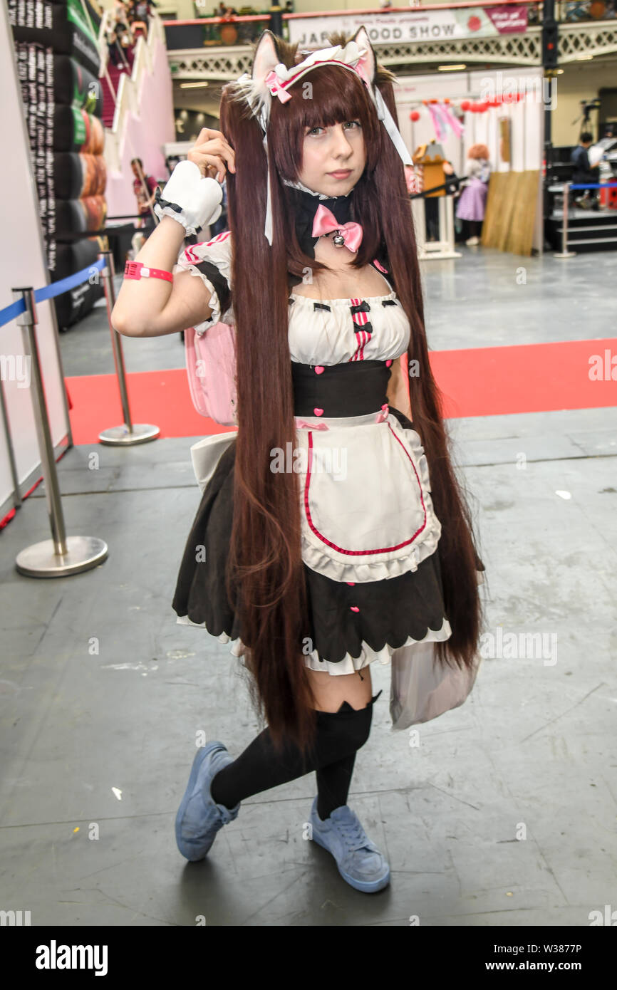 Petite japanese girls hi-res stock photography and images - Alamy
