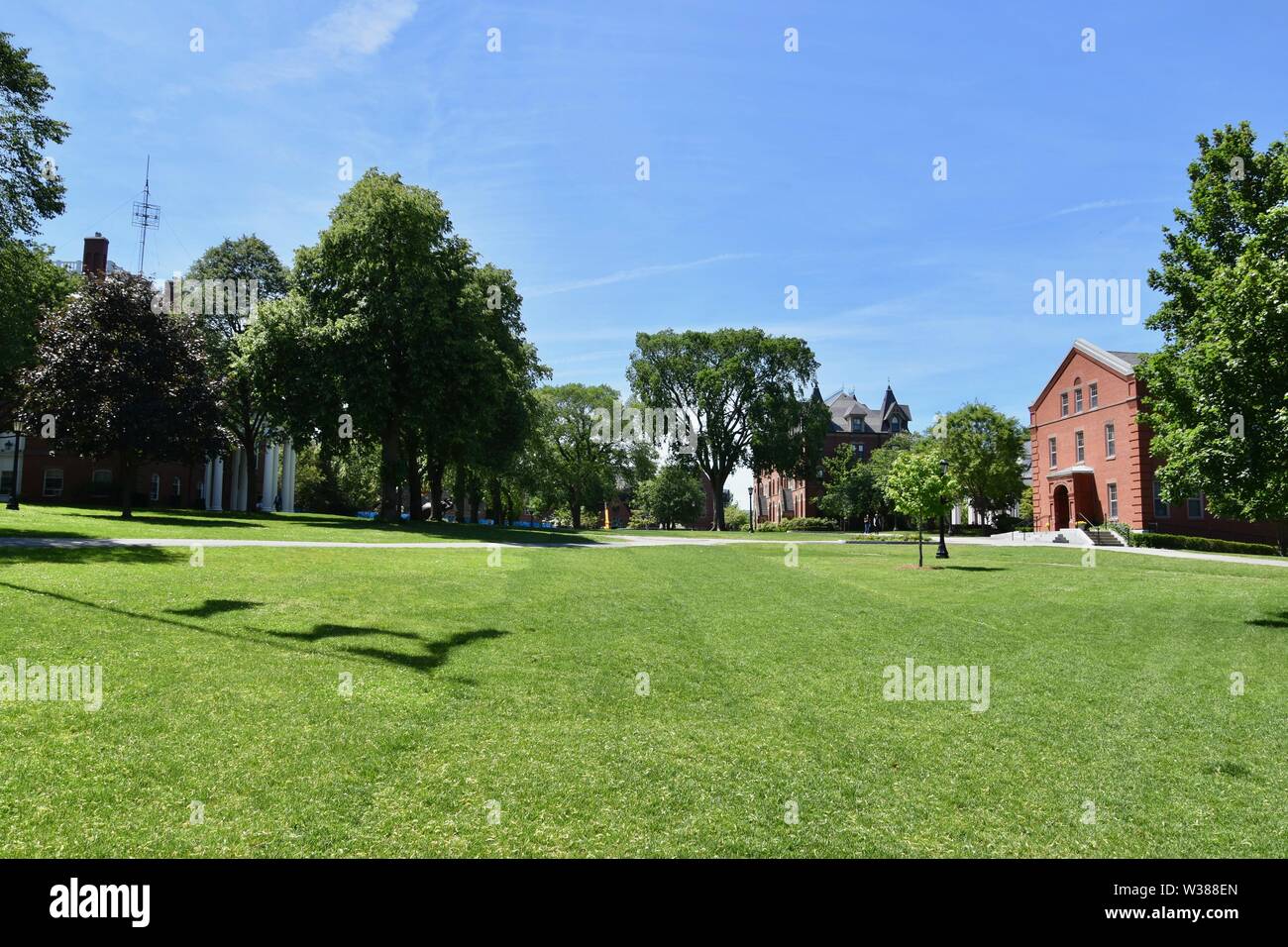 Tufts university campus hi-res stock photography and images - Alamy