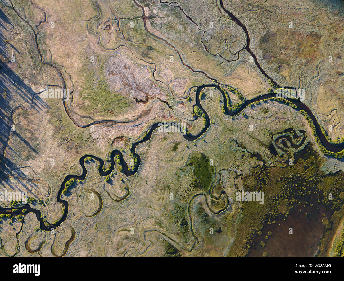 Curves and twists hi-res stock photography and images - Alamy