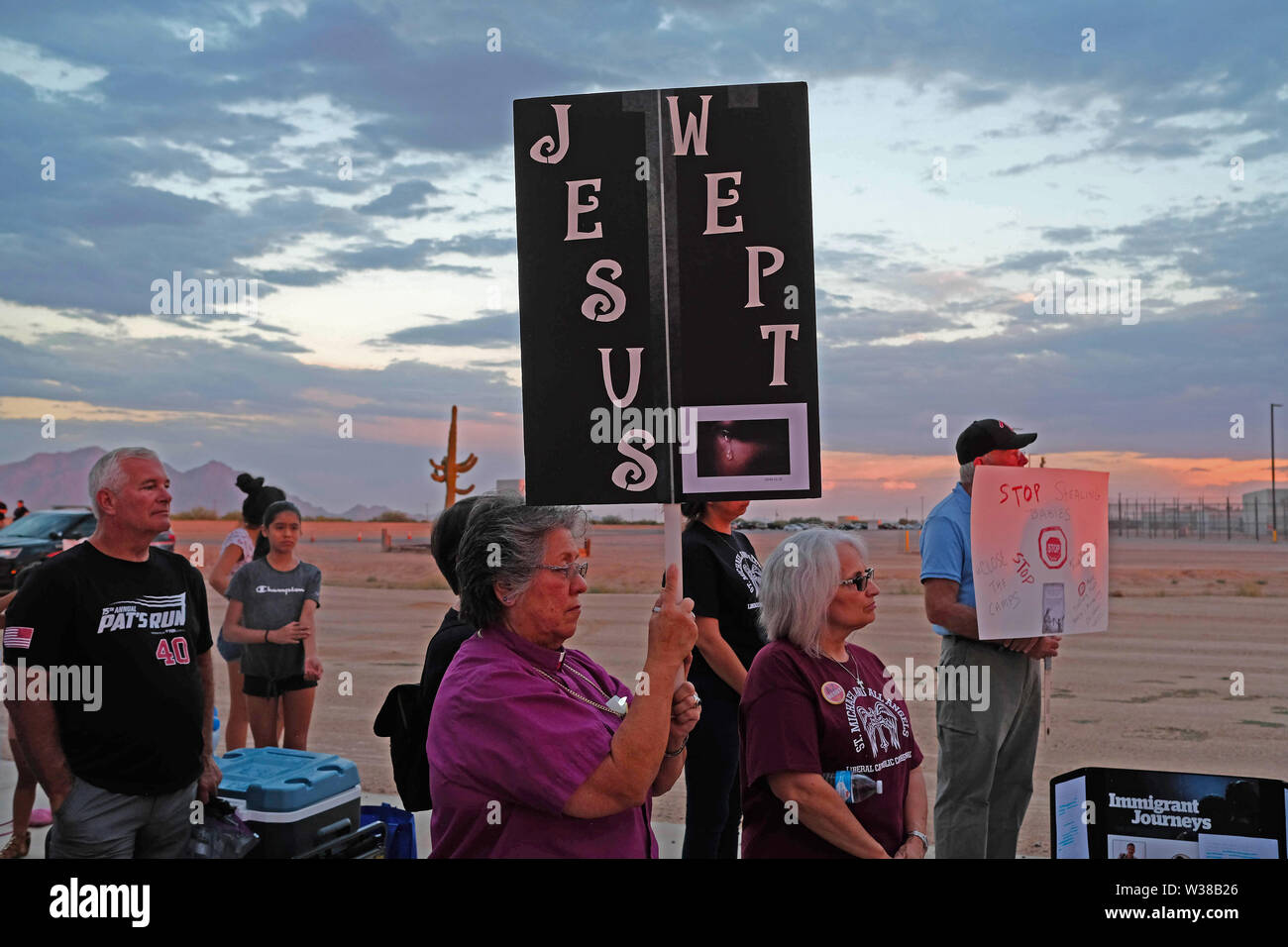 Eloy, Arizona, USA. 12th July, 2019. Lights For Liberty vigil at the ...