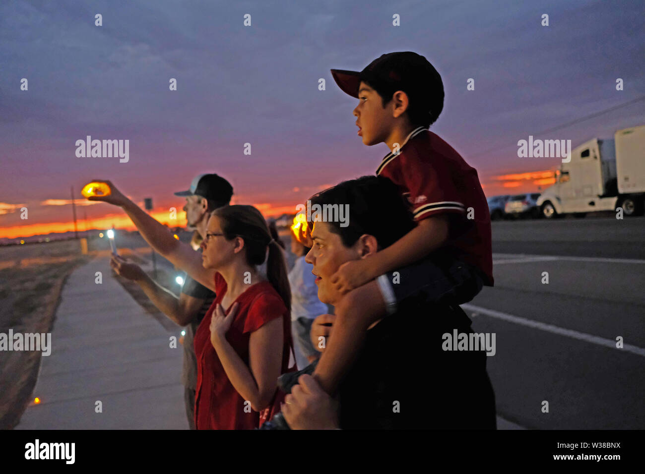 Eloy immigration detention center hi-res stock photography and images ...