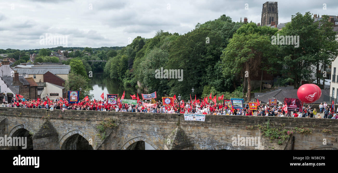 Rally protest banners hi-res stock photography and images - Alamy