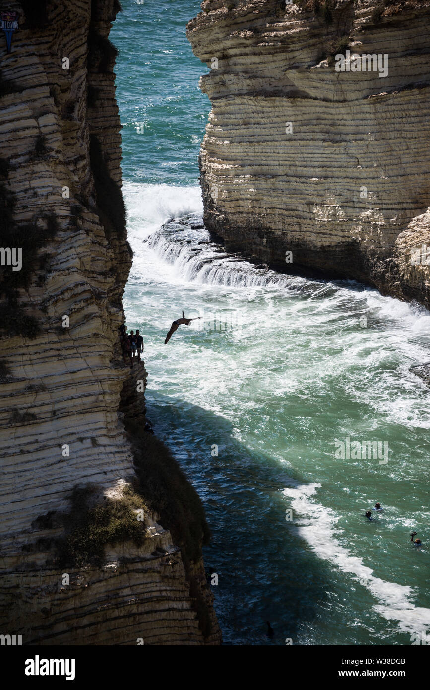 High Diving High Resolution Stock Photography and Images - Alamy
