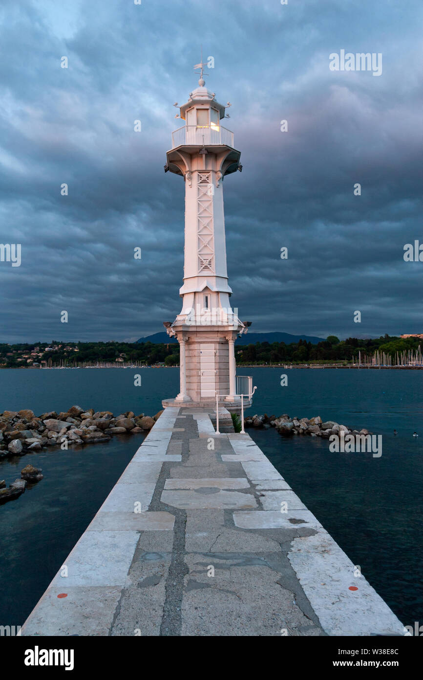 Lake genevas hi-res stock photography and images - Alamy