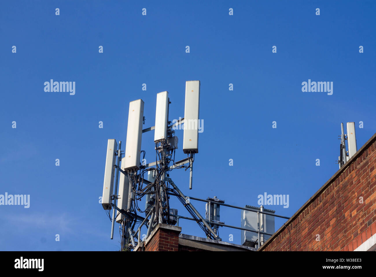 Cell phone antenna hi-res stock photography and images - Alamy