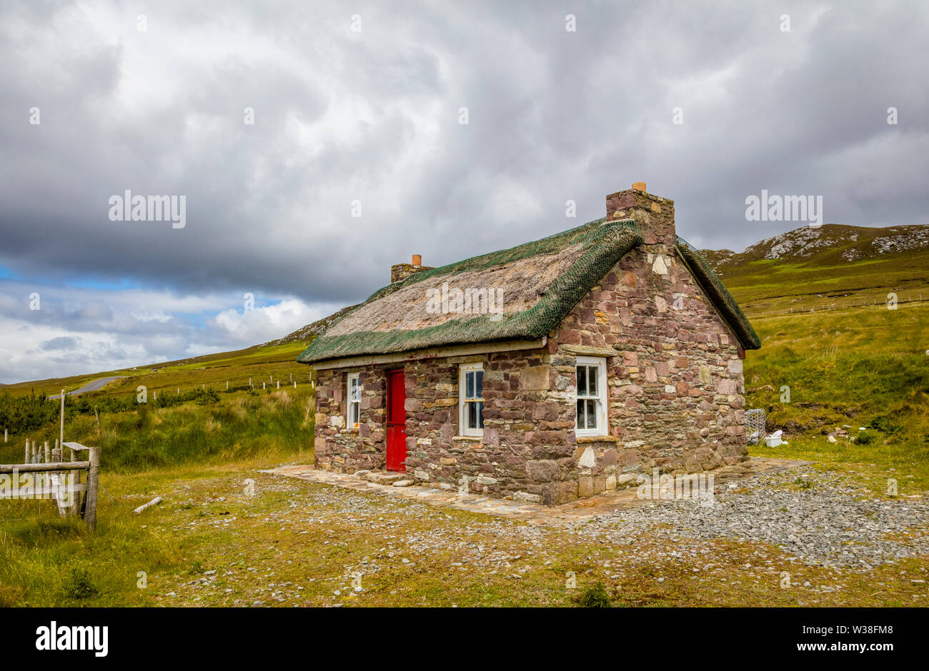 Irish Old Stone Houses Stone House Ireland Hi Res Stock Photography