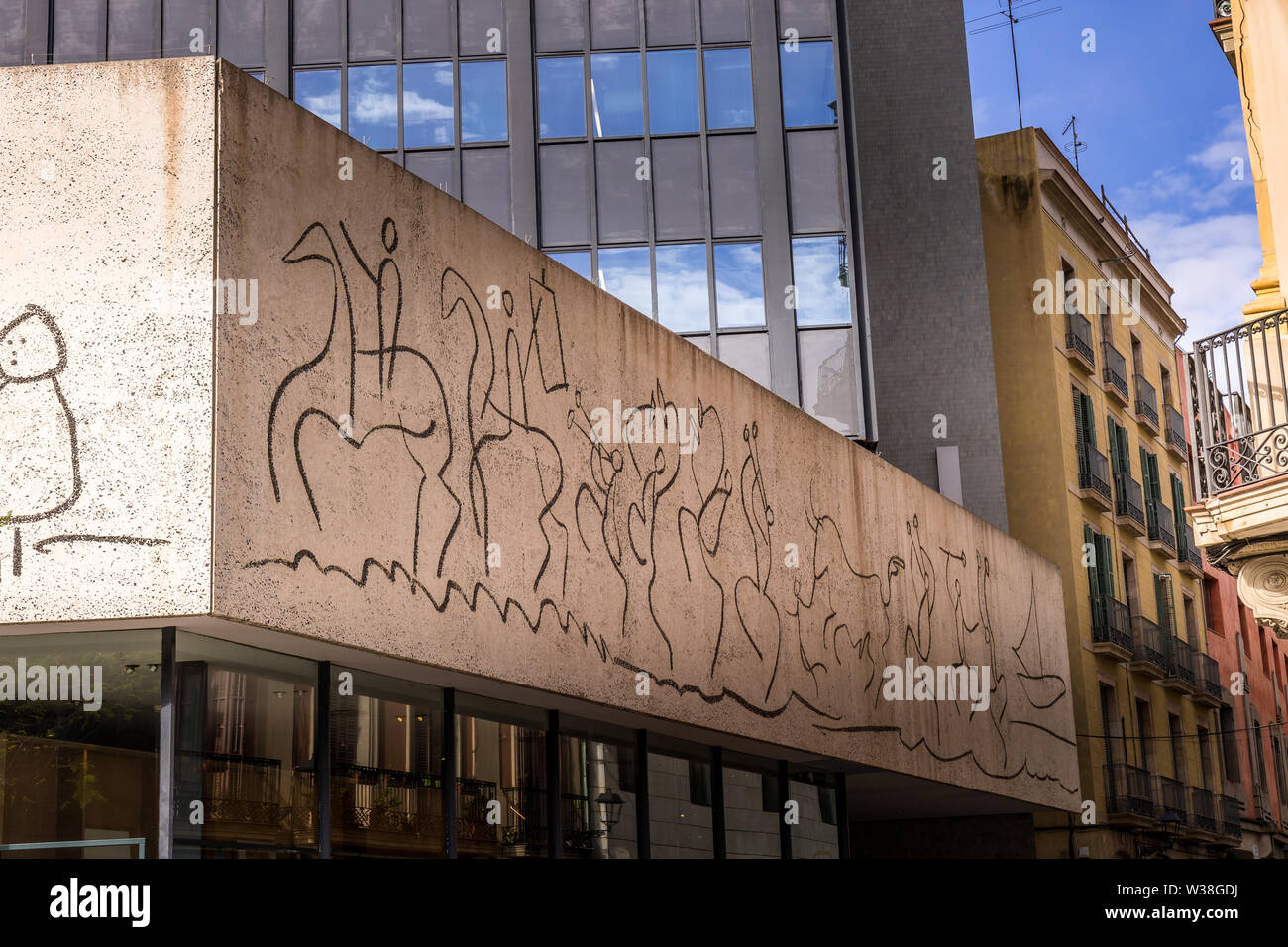 Picasso graffiti in Placa Nova, Barcelona. Spain Stock Photo - Alamy