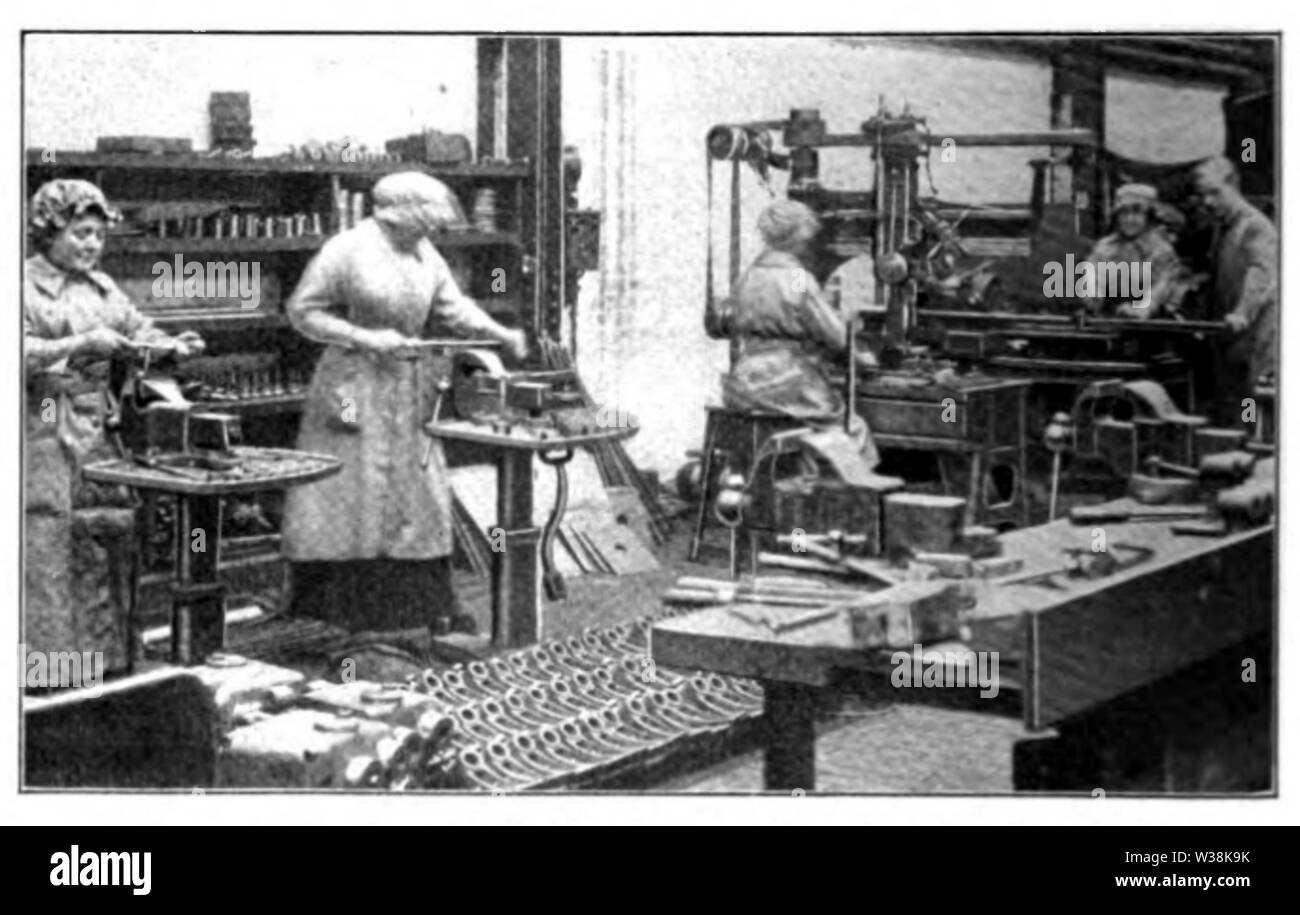 Ww1 women at work hi-res stock photography and images - Alamy