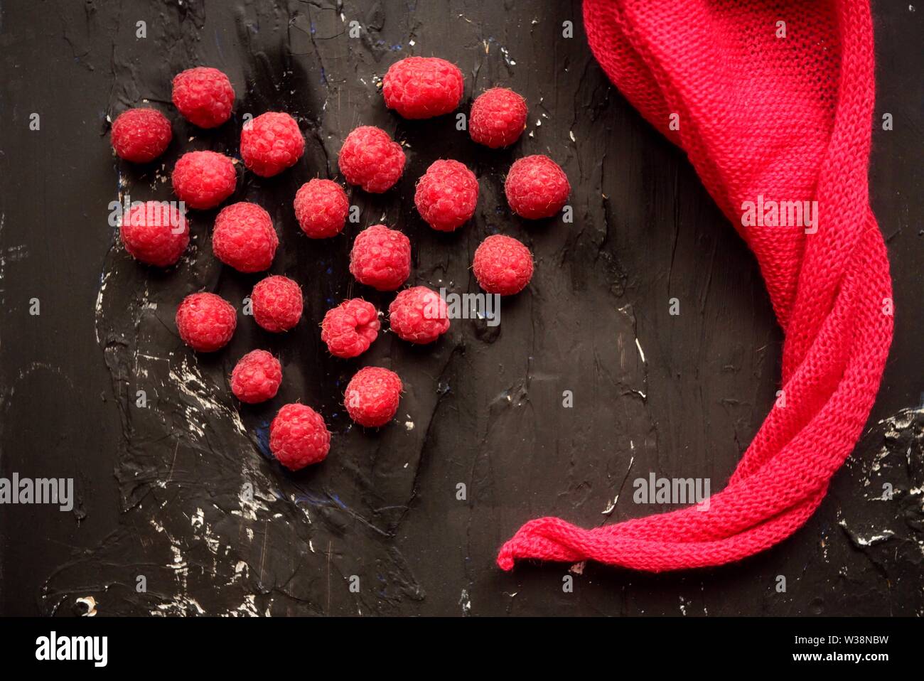 Black and white raspberry hi-res stock photography and images - Alamy